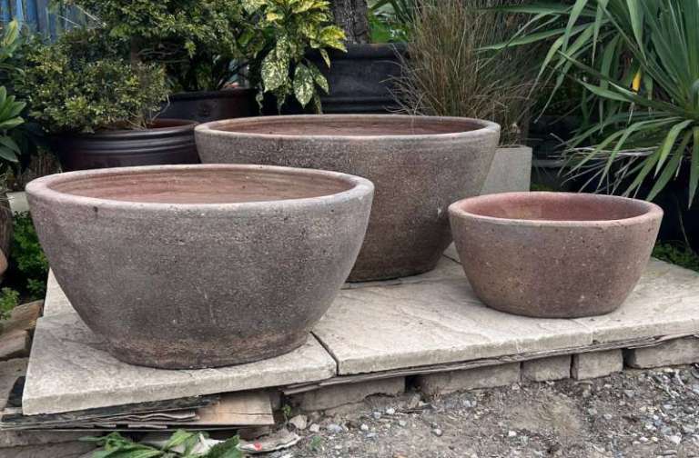 The Old Stone Range | World of Pots