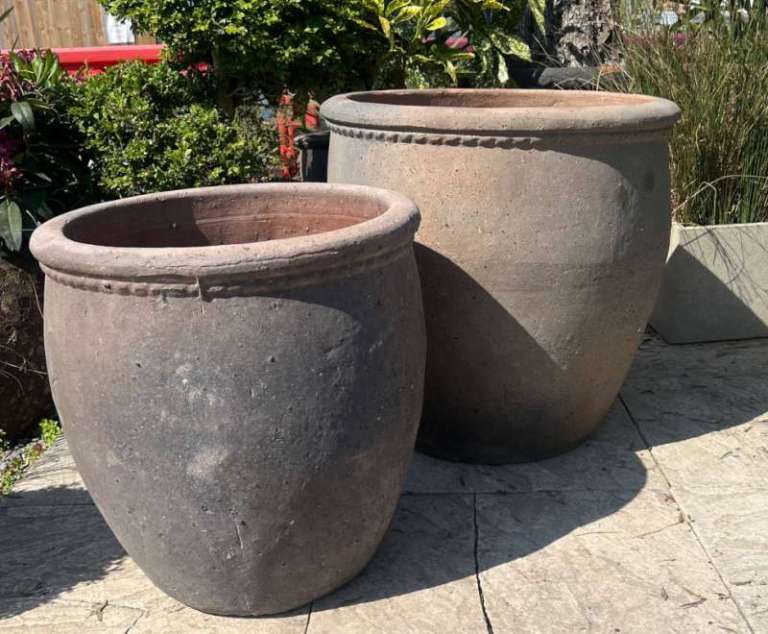 Shop online for specialist large garden pots | World of Pots
