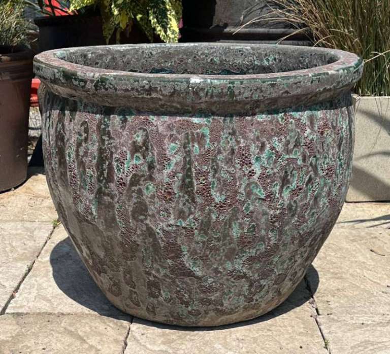 Shop online for specialist large garden pots | World of Pots