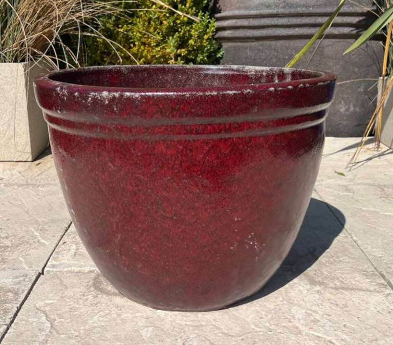 Glazed Ox Blood Red 352 | World of Pots