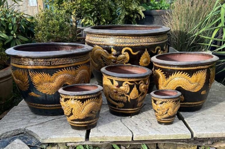 Shop online for specialist large garden pots | World of Pots