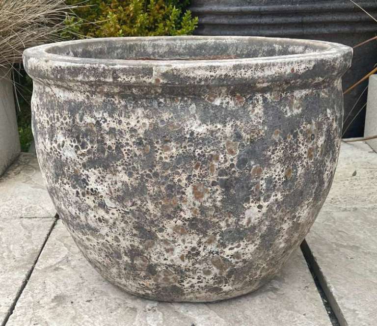 Atlantis Grey White Ace Pot | World of Pots