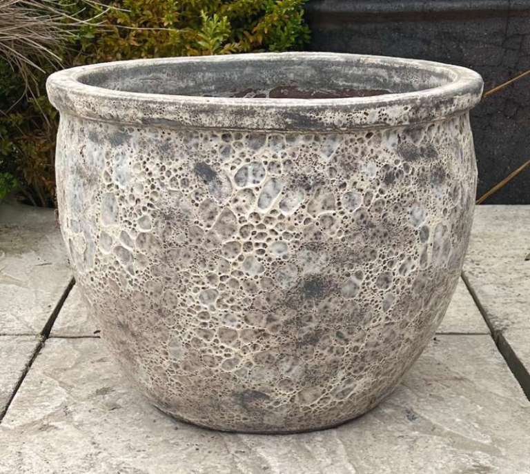 Atlantis Grey White Ace Pot | World of Pots