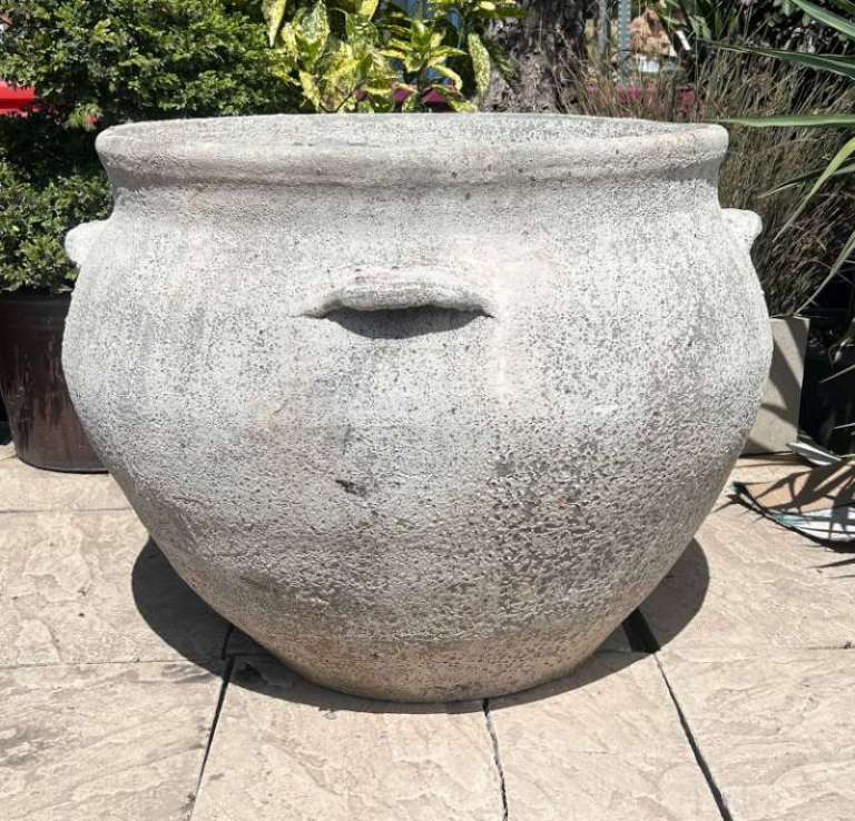 Atlantis White Cauldron | World of Pots