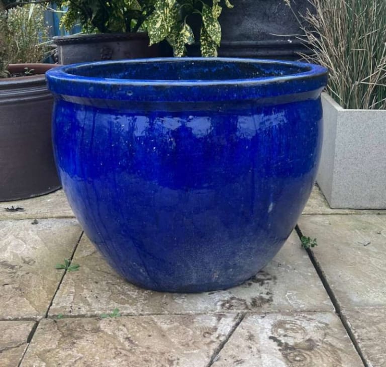 Shop online for specialist large garden pots | World of Pots