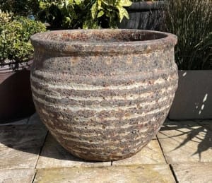 Atlantis Rust Beehive Pot | World of Pots