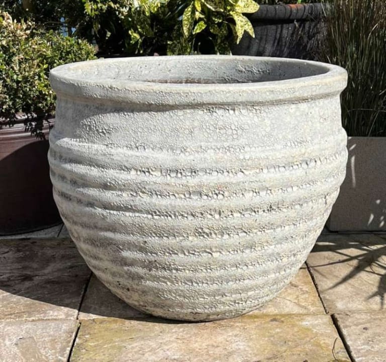 Atlantis White BeeHive Pot | World of Pots