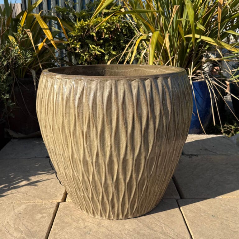 Shop online for specialist large garden pots | World of Pots